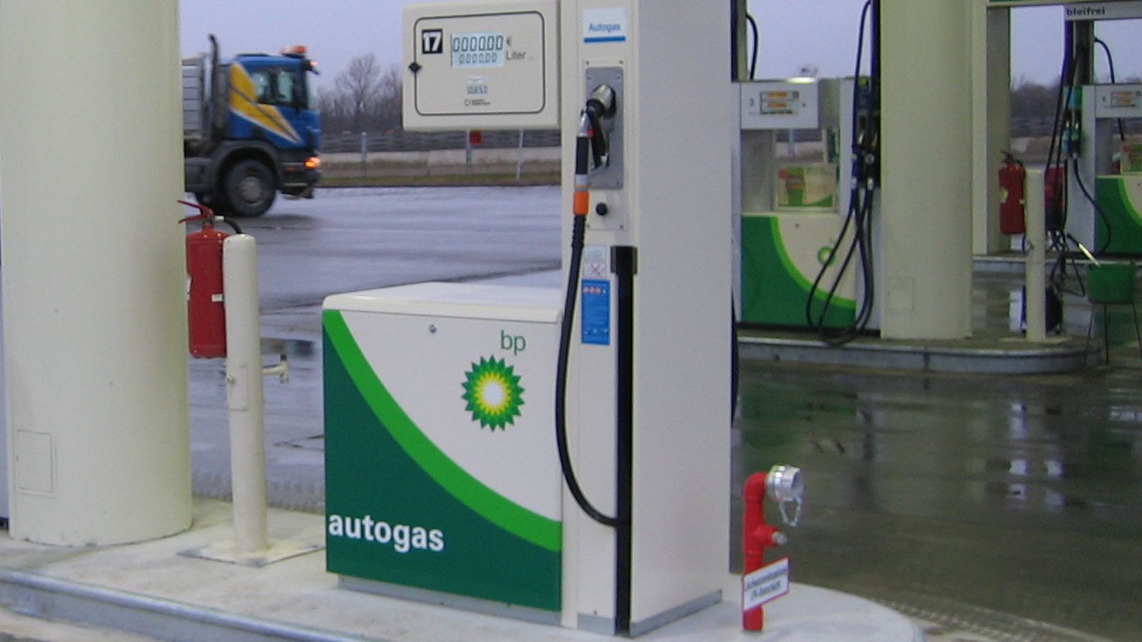 Πάνω από 800 σημεία ανεφοδιασμού - lpg, υγραεριοκινηση